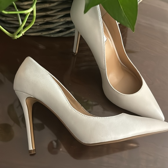 Steve Madden | Shoes | New Never Worn Steve Madden Size 9 Pumps White ...